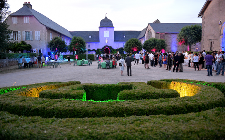 Burlat - 30 ans du groupe Burlat sous le signe de la découverte